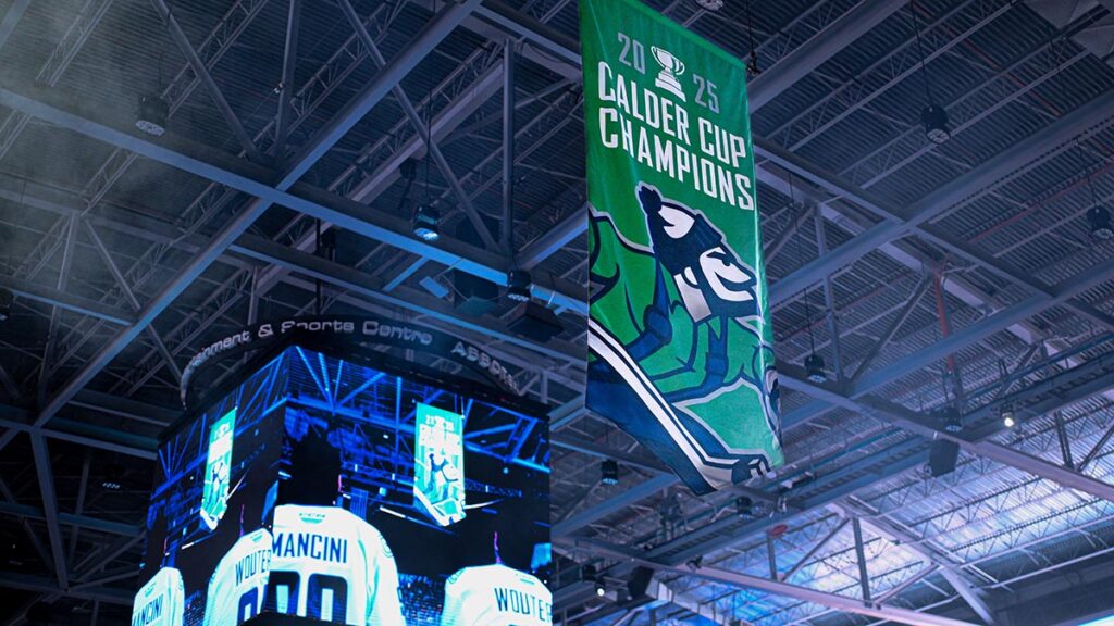Canucks celebrate title with home fans | TheAHL.com | The American ...